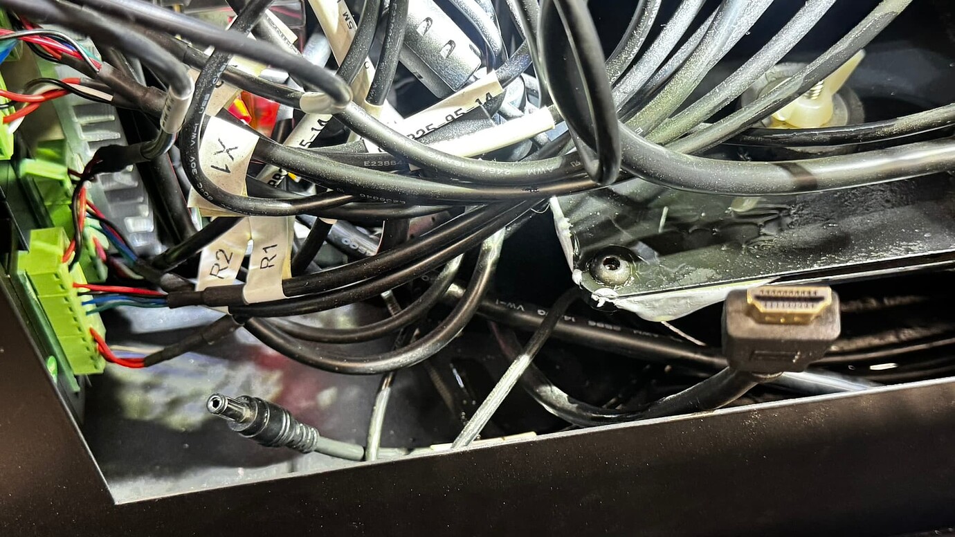 Another saga of oil leakage from return line and deformed tank - Titan ...